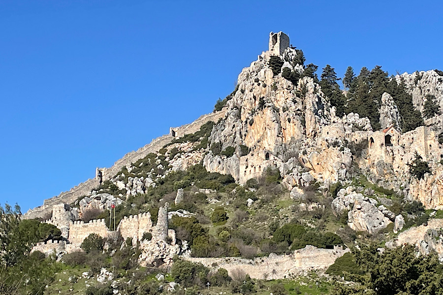 Nordzypern V: St. Hilarion – Soloi – Morfou (Omorfo) | Drizzis – Cachemobil